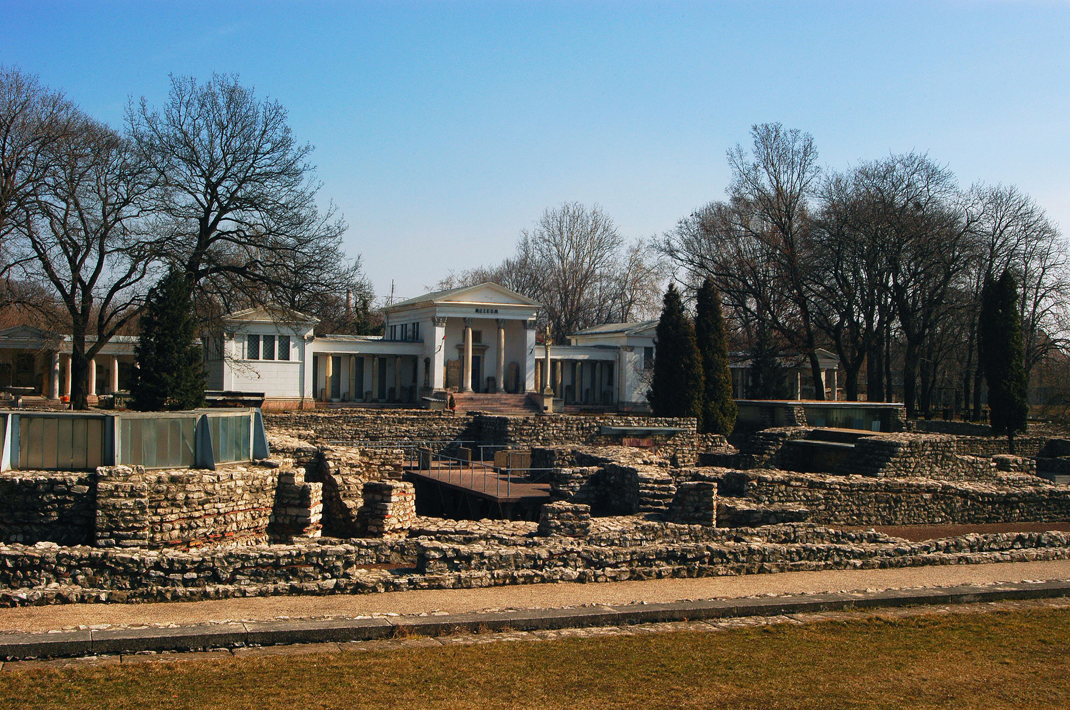 Tonava ja roomalaiset - Suomi – Unkari Seura